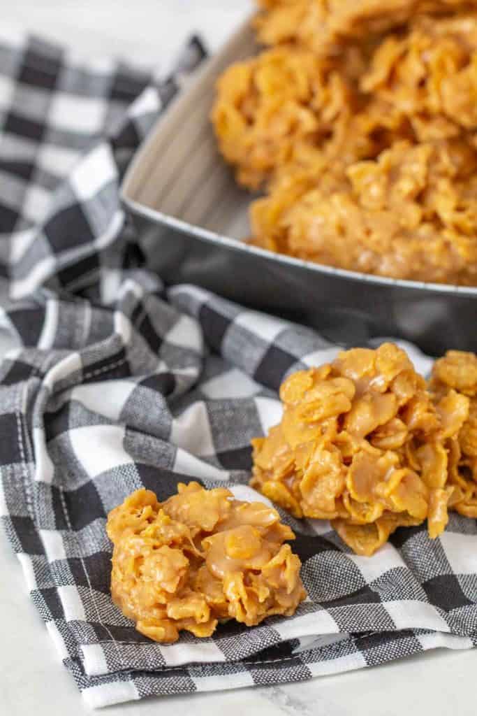 Cornflake Cookies - Happy Snackcidents