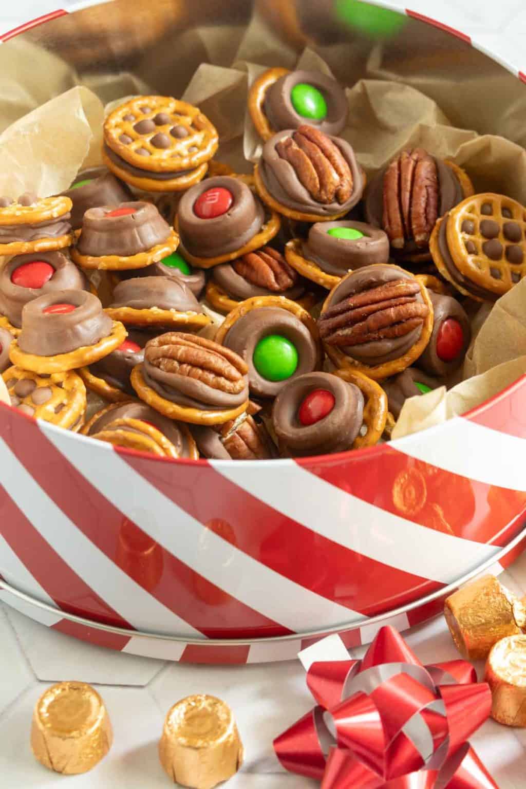 3 Ingredient Rolo Pretzel Bites - Happy Snackcidents